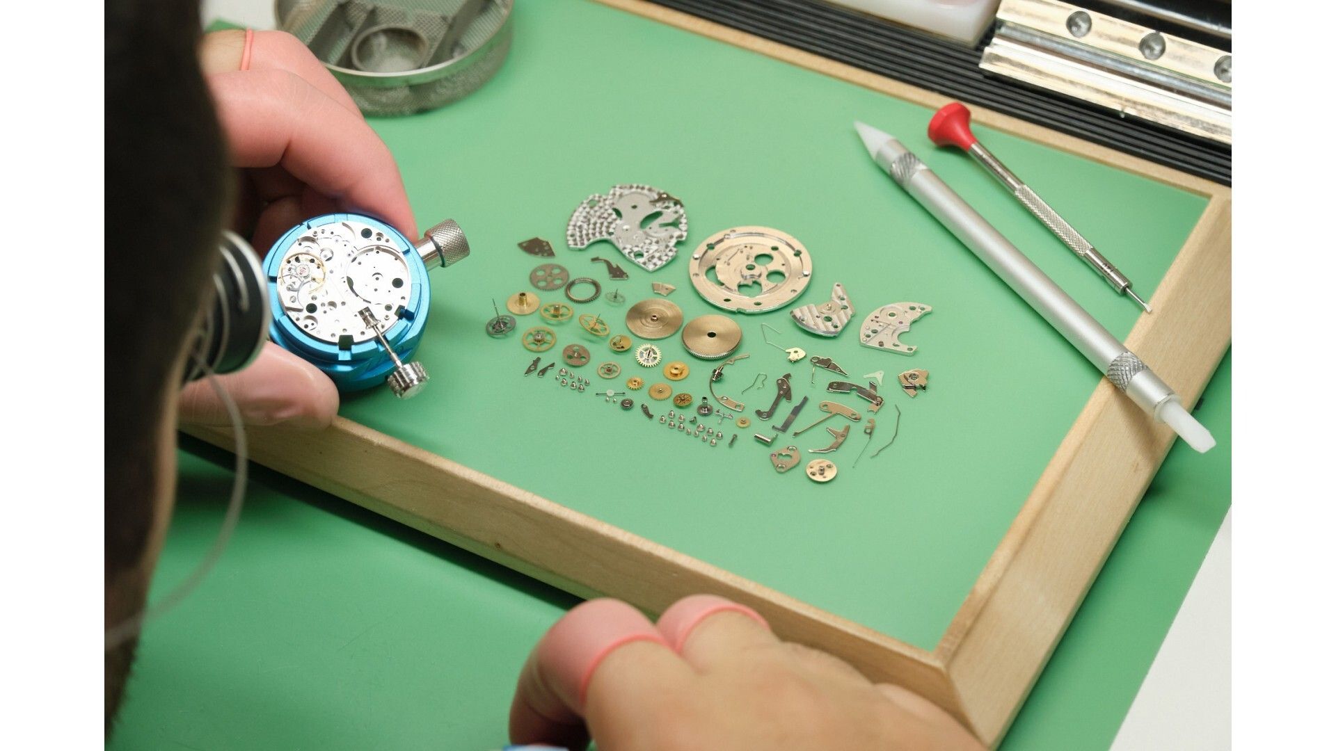 Comment choisir un bon horloger pour réparer sa montre